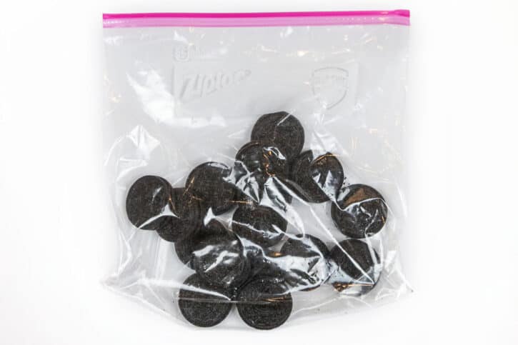 No Bake Oreo Cheesecake Bars - Tamara Ray